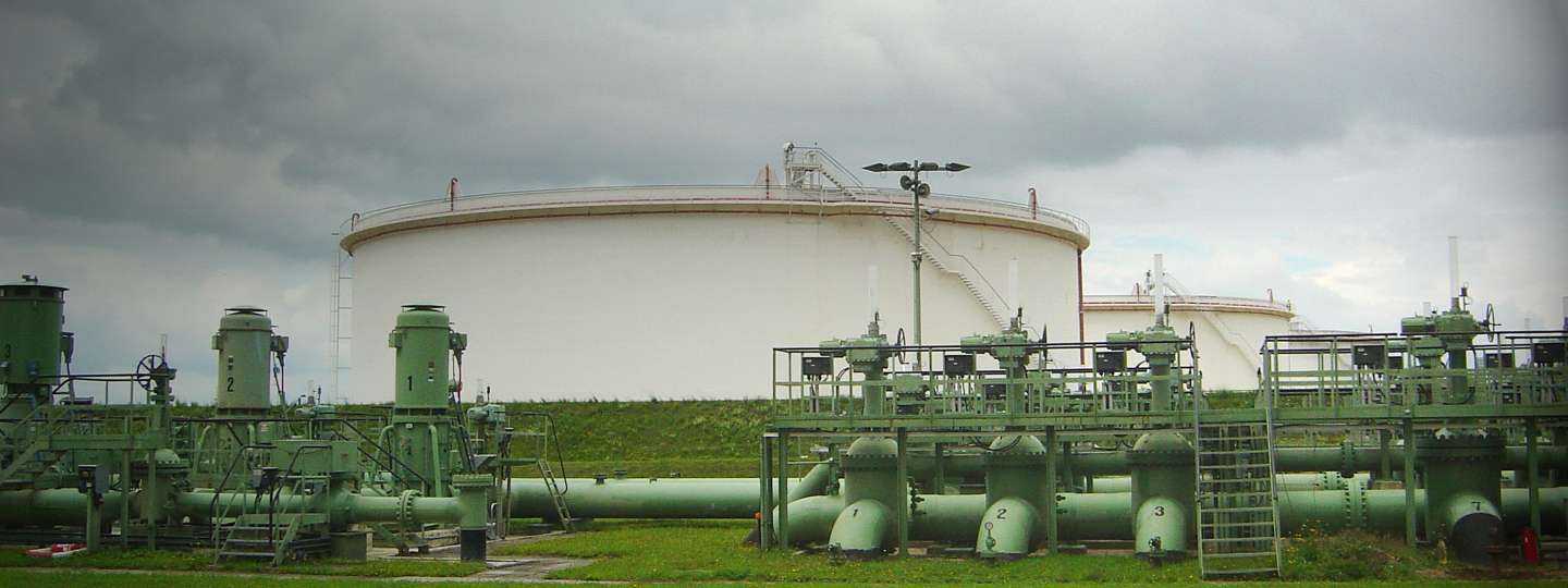 Storage tanks lightning protection